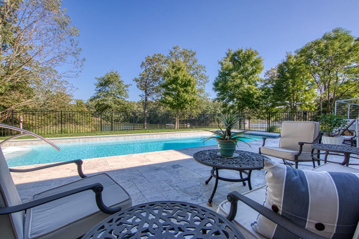 D Series Fiberglass Pools | River Pools & Spa